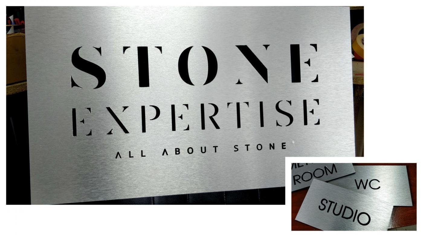 Gravação e corte dibond escovado | myCut - Corte CNC